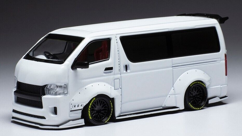 Масштабная модель Toyota HIACE WIDEBODY 2018 белый лучшая цена!