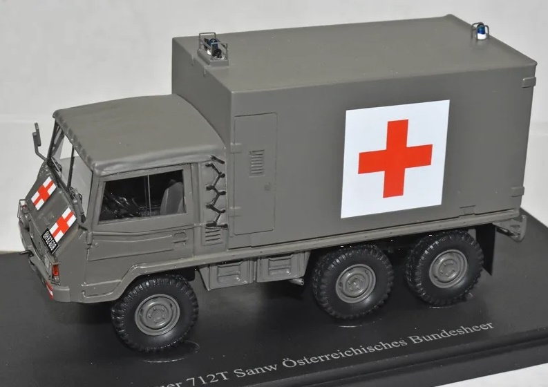Масштабная модель Puch Pinzgauer 712M Sanitary Austrian Army