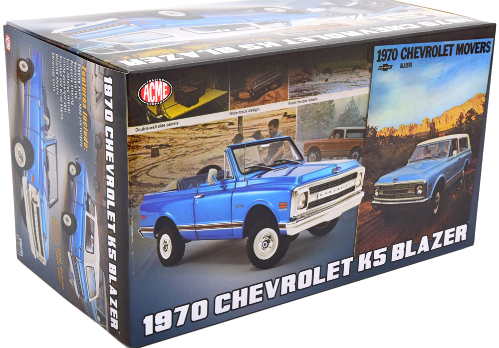 Масштабная модель Chevrolet K5 Blazer 1970 голубой с белым