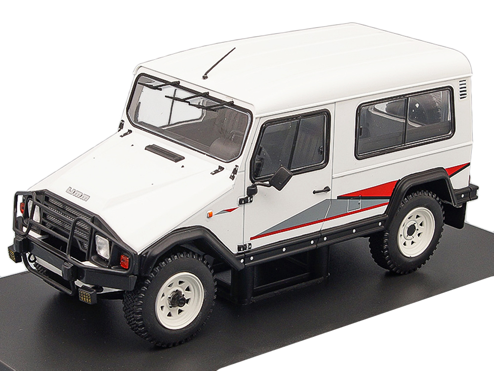 Масштабная модель UMM Alter II 4X4 1992 белый лучшая цена!