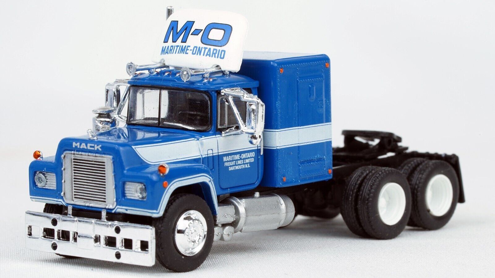 Масштабная модель Mack RS 700 1. version Maritime-Ontario 1966 ...