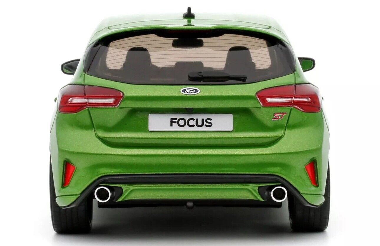 Масштабная модель Ford Focus ST MK5 Phase 2 2022 зеленый металлик