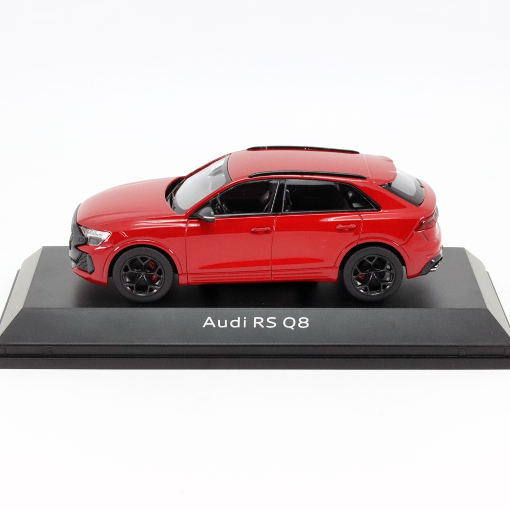Масштабная модель Audi RS Q8 PA 2024 красный