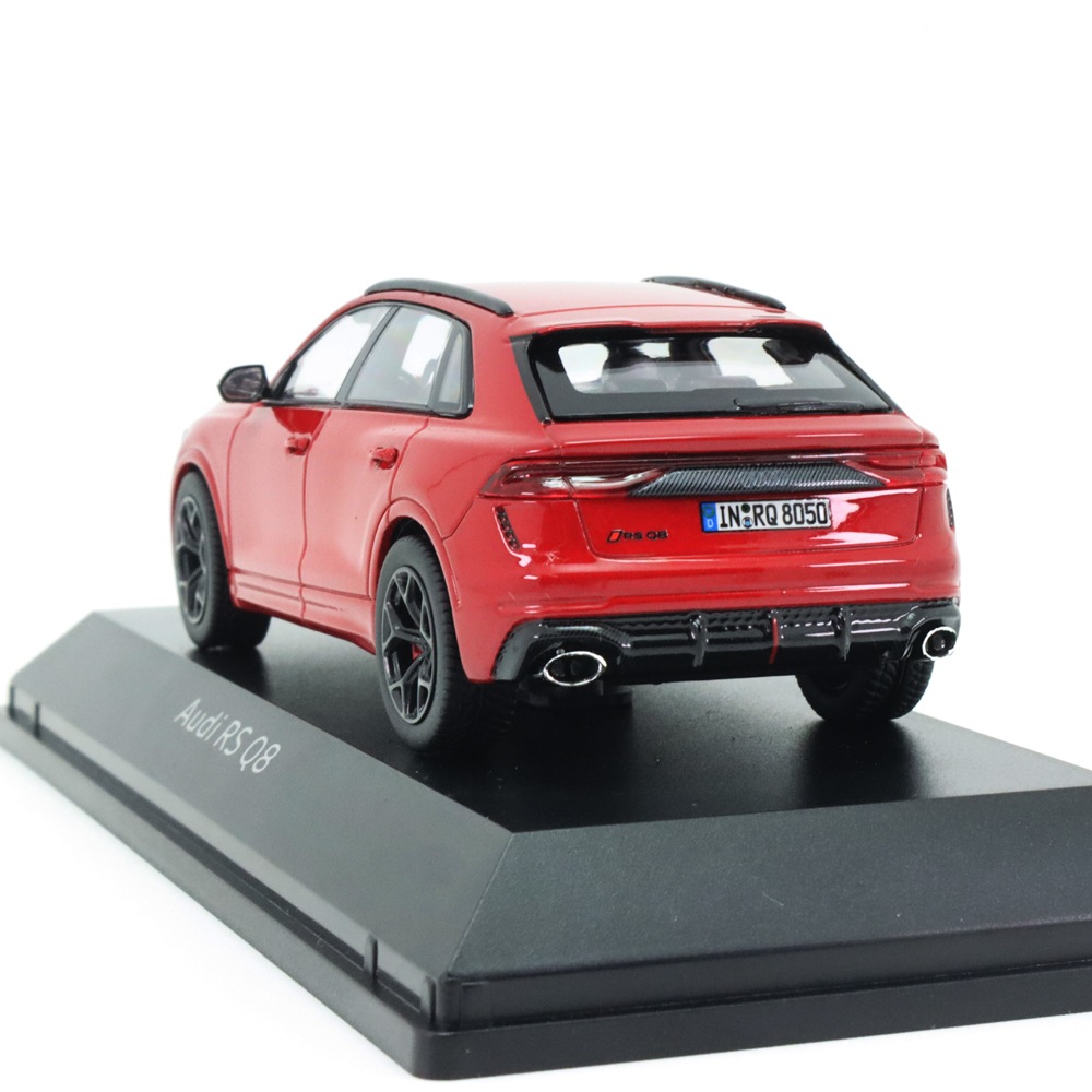 Масштабная модель Audi RS Q8 PA 2024 красный